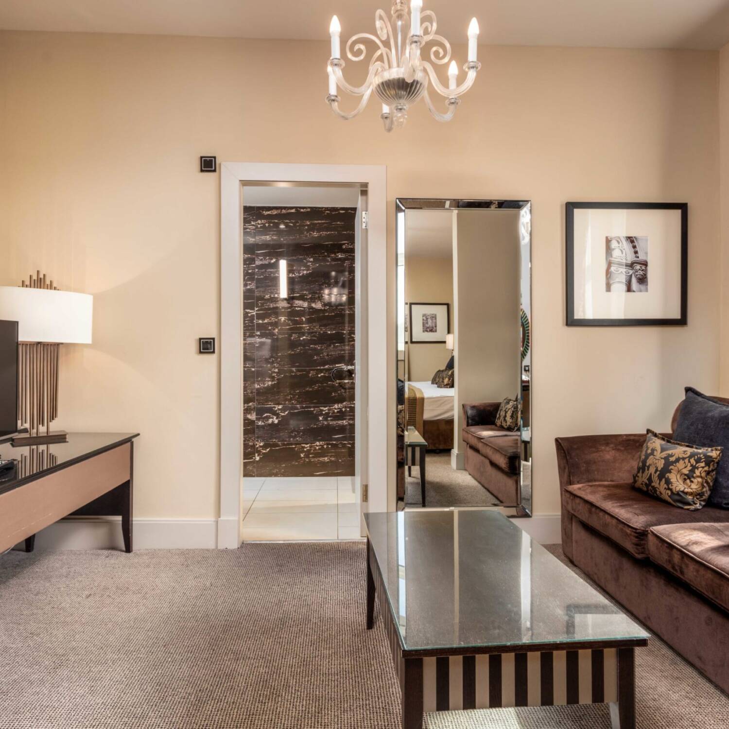 Book Direct With Donnini | Donnini Apartments